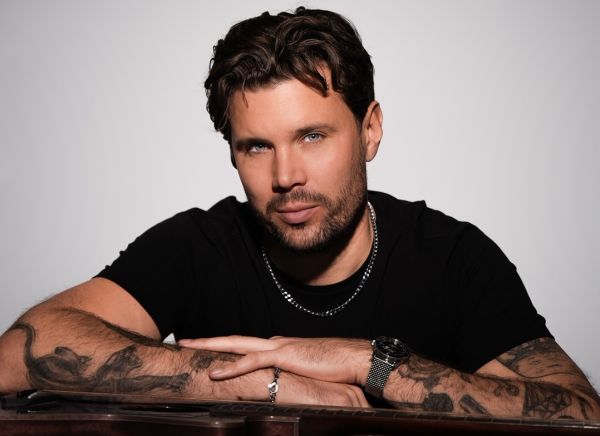 Honey Honey – Allt om Robin Bengtsson i Melodifestivalen 2026